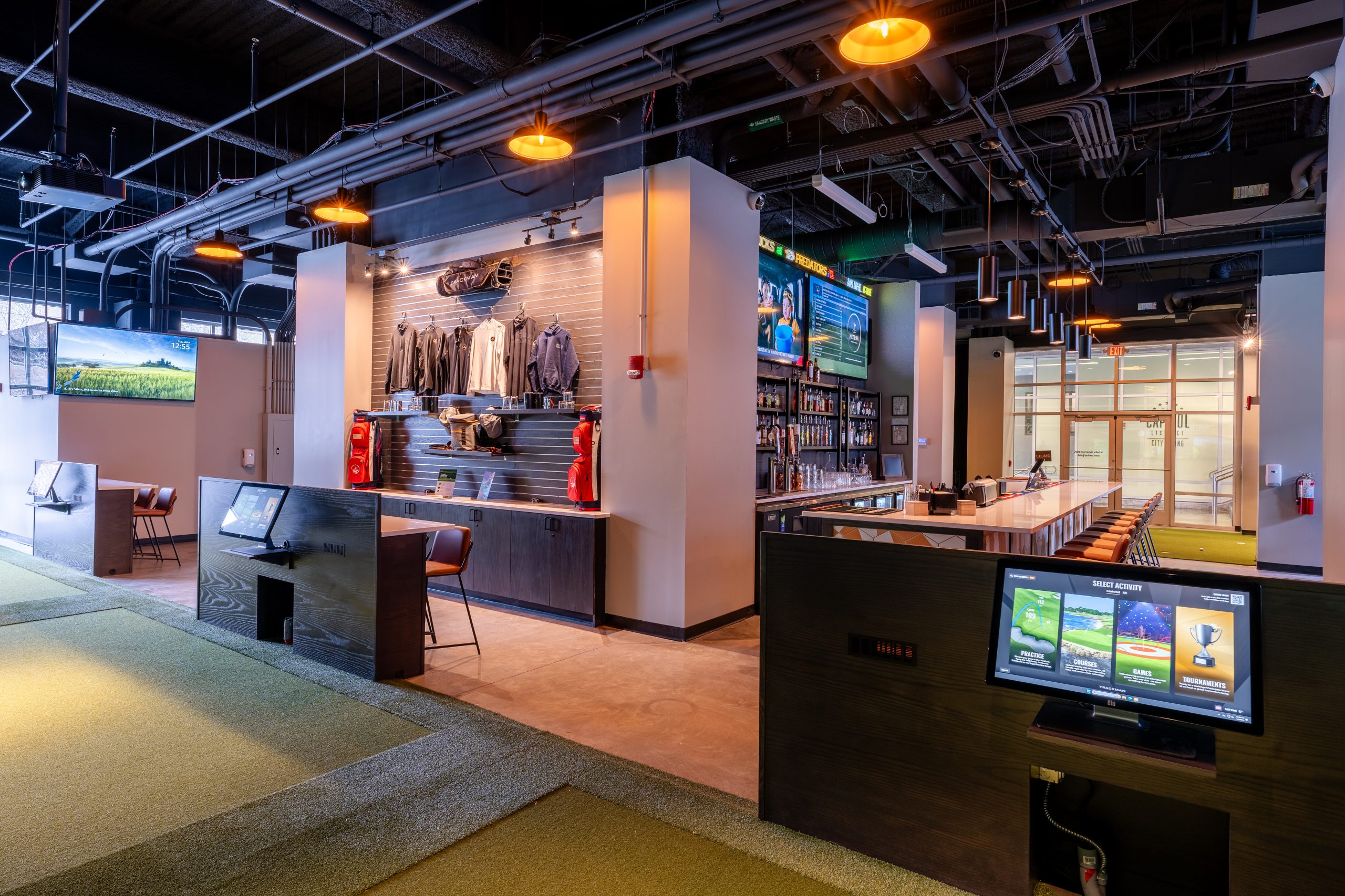 NetPar Omaha | Experience the Best Indoor Golf with Trackman in Omaha